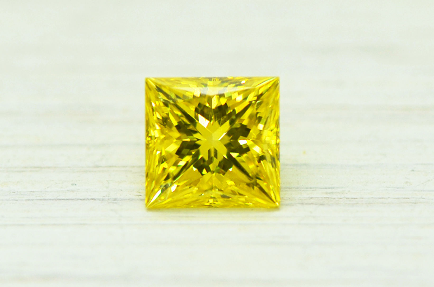 Princess Shape Diamond Fancy Yellow Color Loose VS1 Enhanced Polished 0 ...